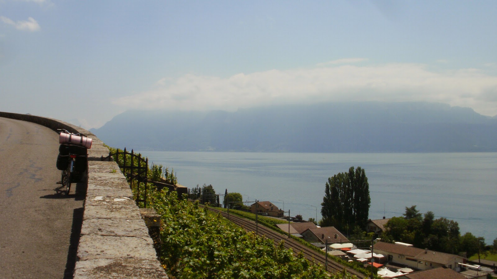 EXCURSII CU BICICLETA: Elvetia