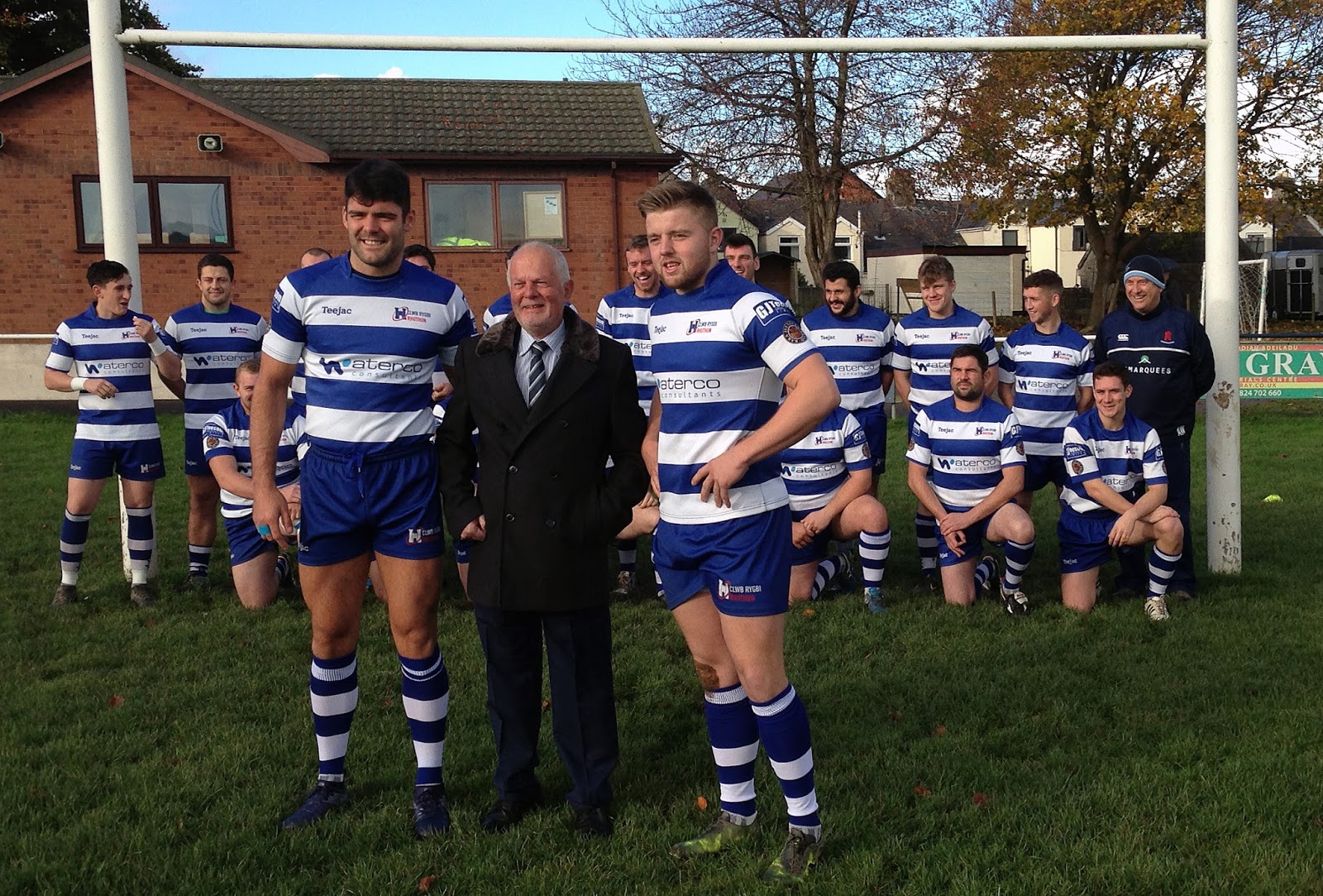 Llanblogger - contact llanblogger@gmail.com: Llangollen express back to ...