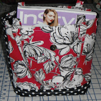 Totally Tutorials: Tutorial - How to Make a Bag with Placemats