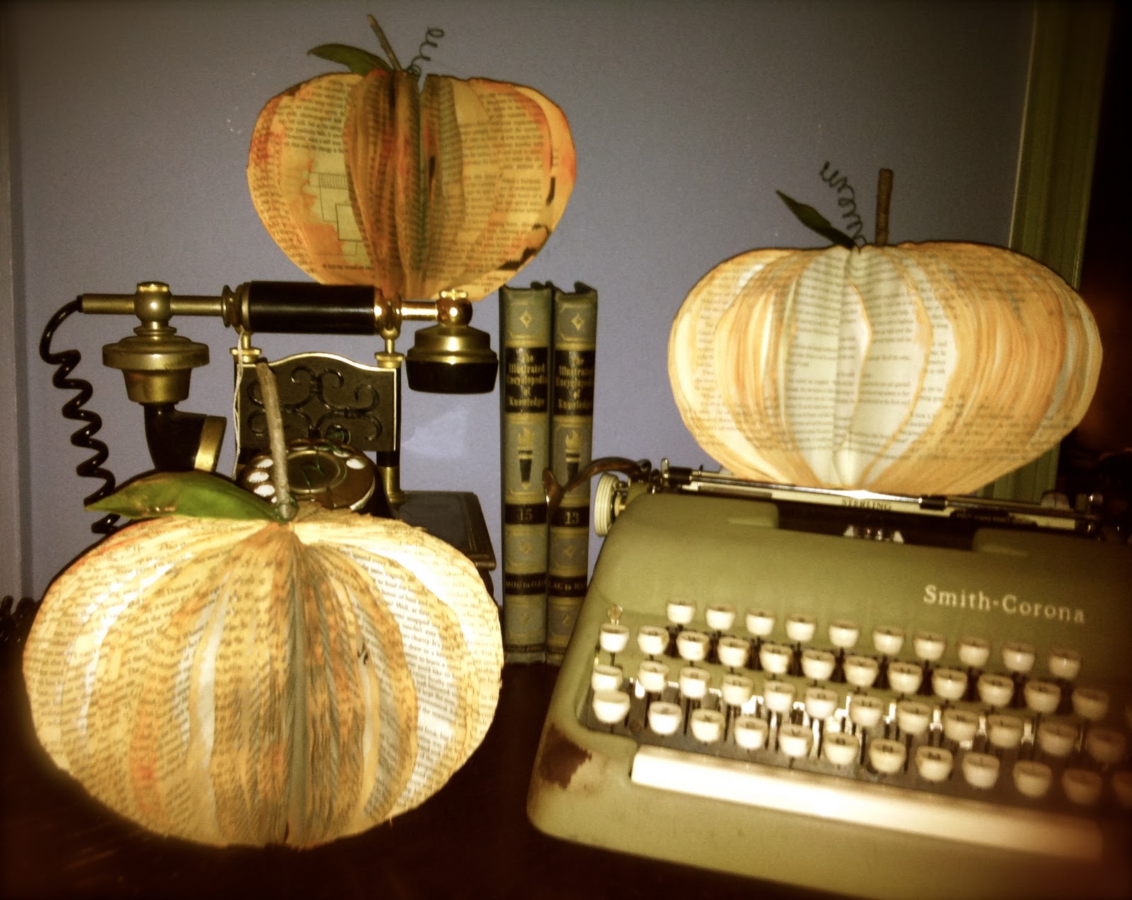 Bombshell Beauty-full: DIY TUTORIAL! Fall pumpkin decorations made from ...