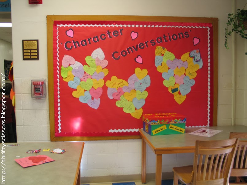 A Conversational Heart Bulletin Board | Thrifty Scissors