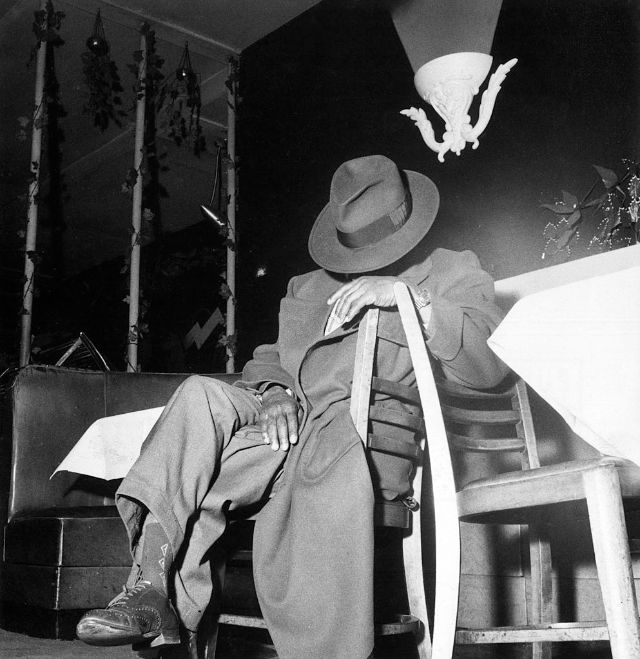 Vintage Black-and-White Portraits of Harlem Residents in the 1950s ...