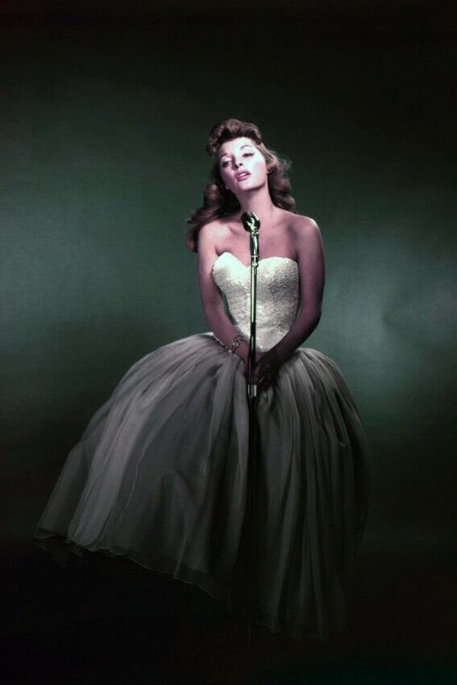 50 Gorgeous Photos of Julie London in the 1940s and ’50s ~ Vintage Everyday