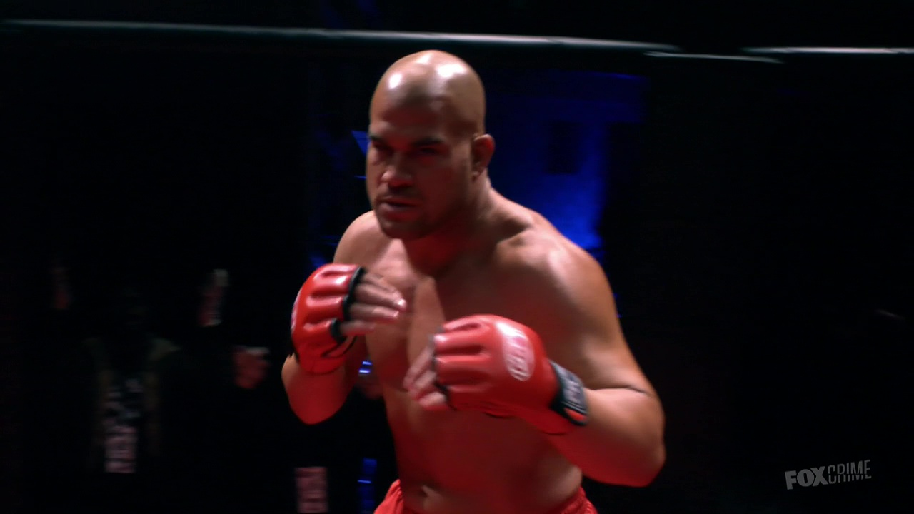 ausCAPS: Alex Nesic and Tito Ortiz shirtless in CSI: NY 8-10 "Clean Sweep"