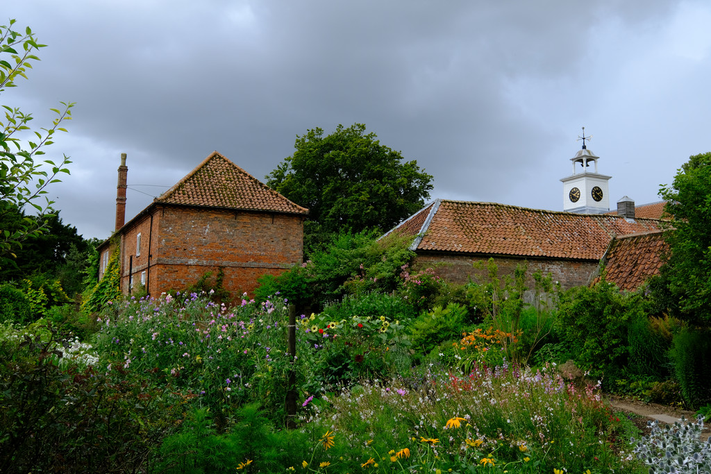 thequacksoflife: Freiston Church and Gunby Hall