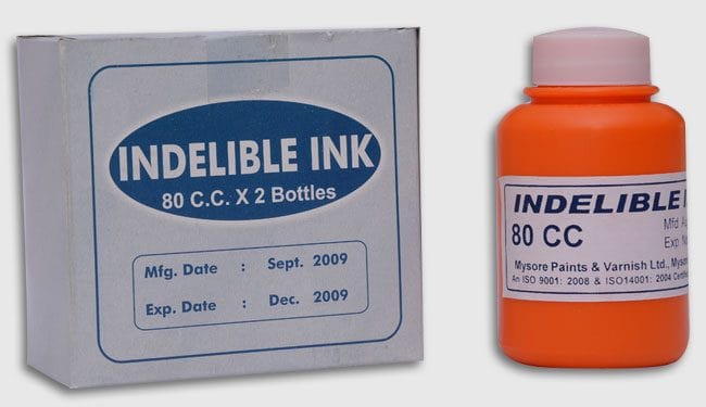 Why Indelible ink lasts so long on finger?