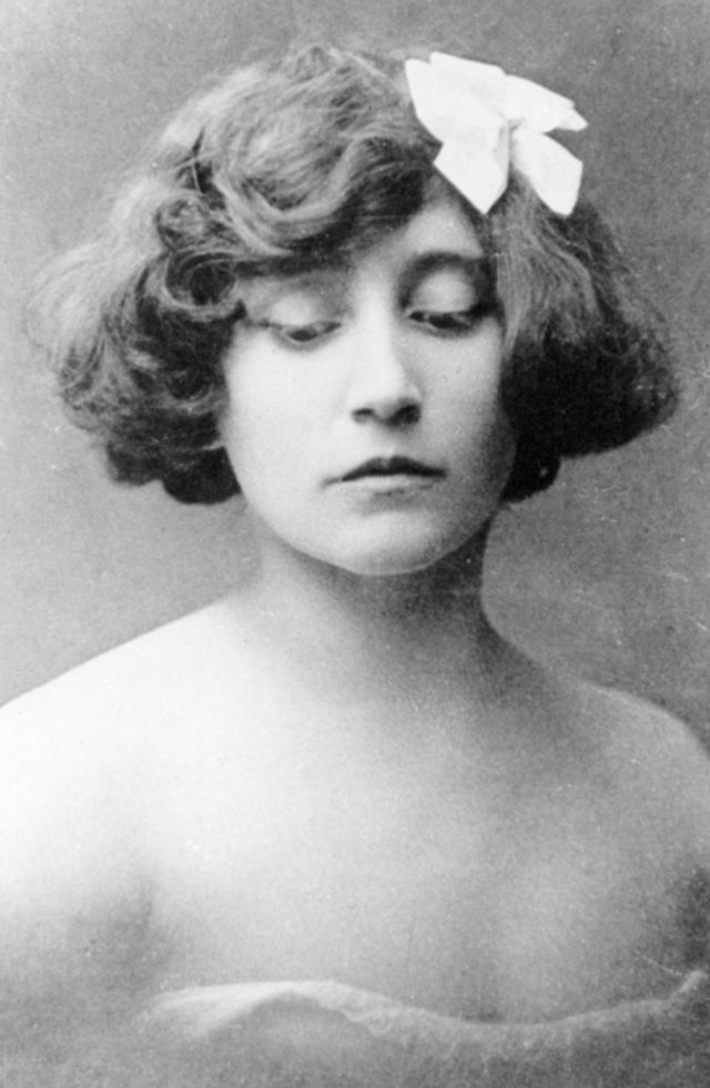 20 Fascinating Vintage Photos of a Young and Beautiful Colette From the ...