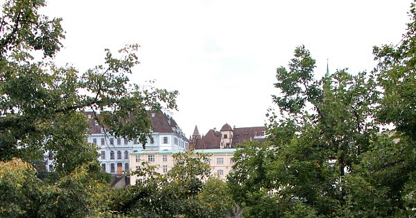 Pas grand-chose: Floating down the Rhine in Basel