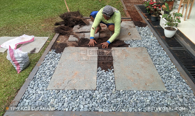 Cara Memasang Batu Koral Tabur Untuk Taman Yang Tepat ~ JUAL BATU ALAM ...