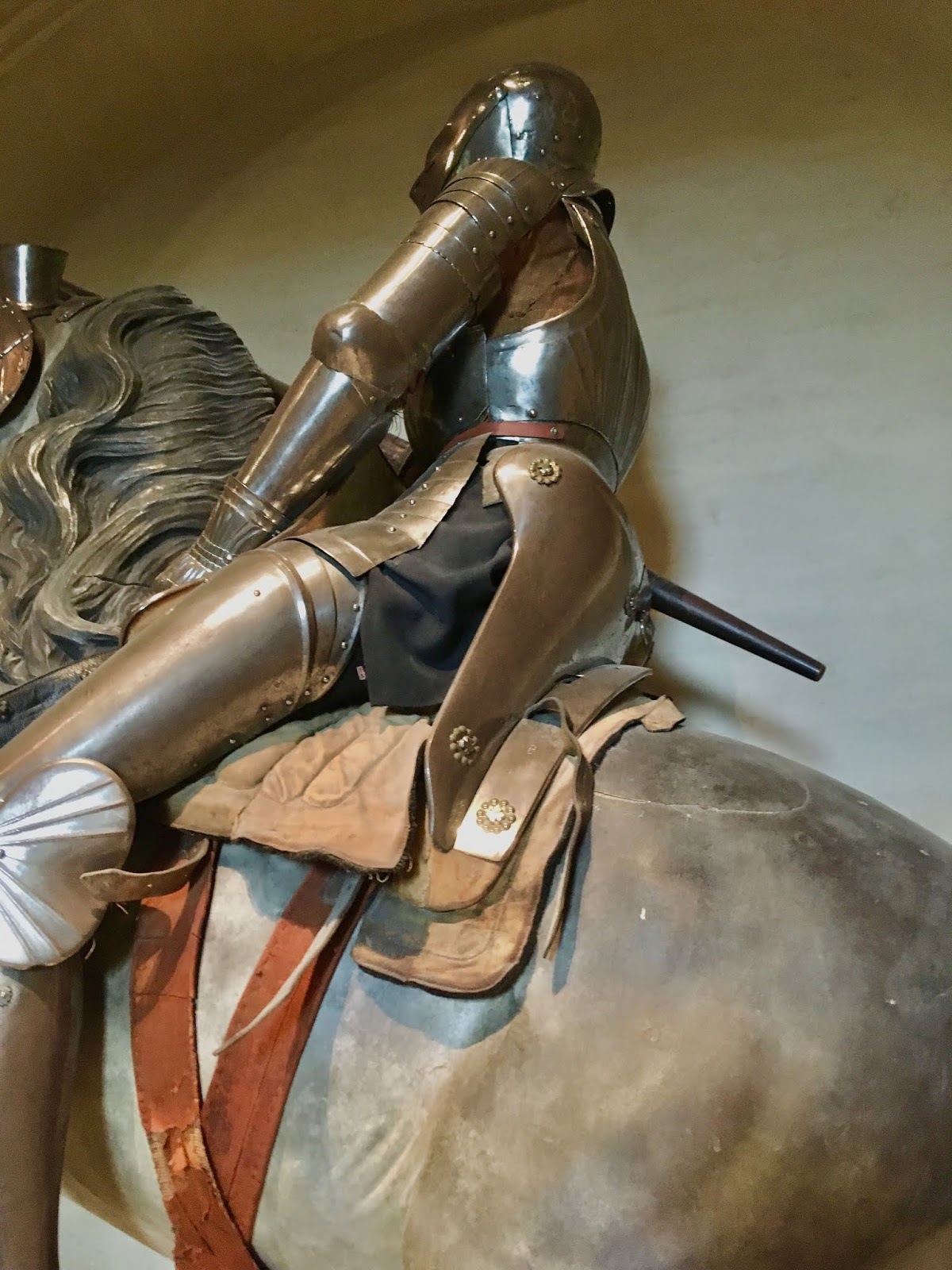 Army Royal: Of Guns and Gendarmes