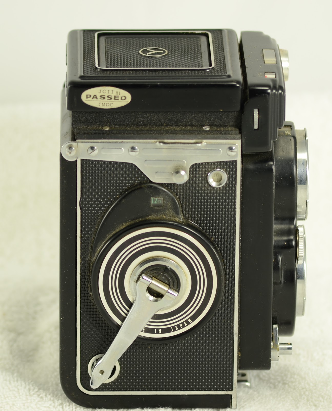 Vintage Camera House: Yashica Mat 124