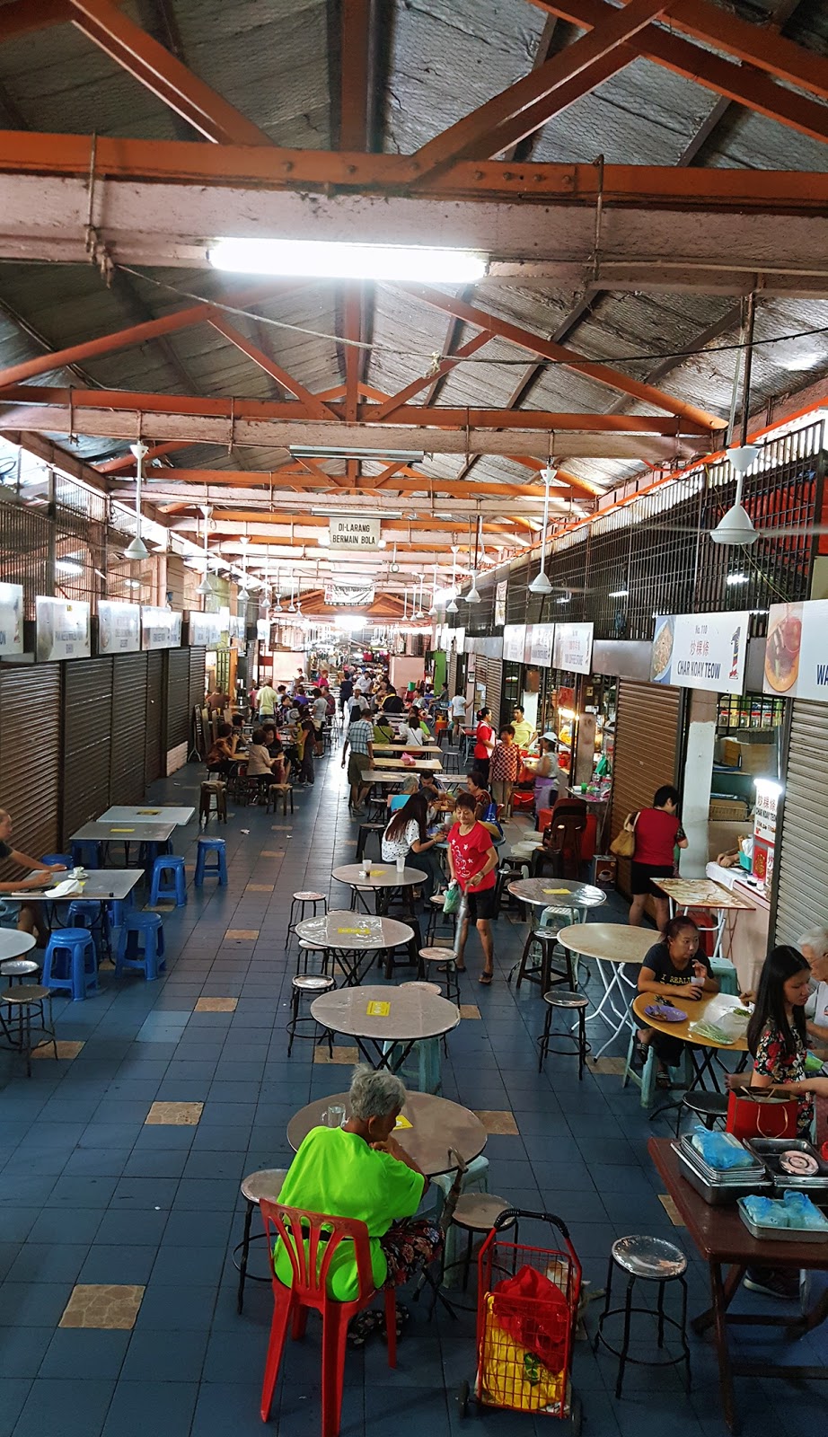 WORLD FOOD PARADISE: Rifle Range Food Court
