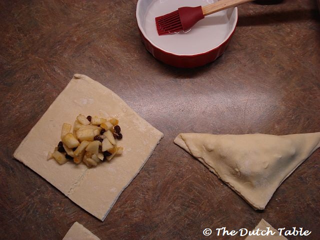 The Dutch Table: Appelflappen