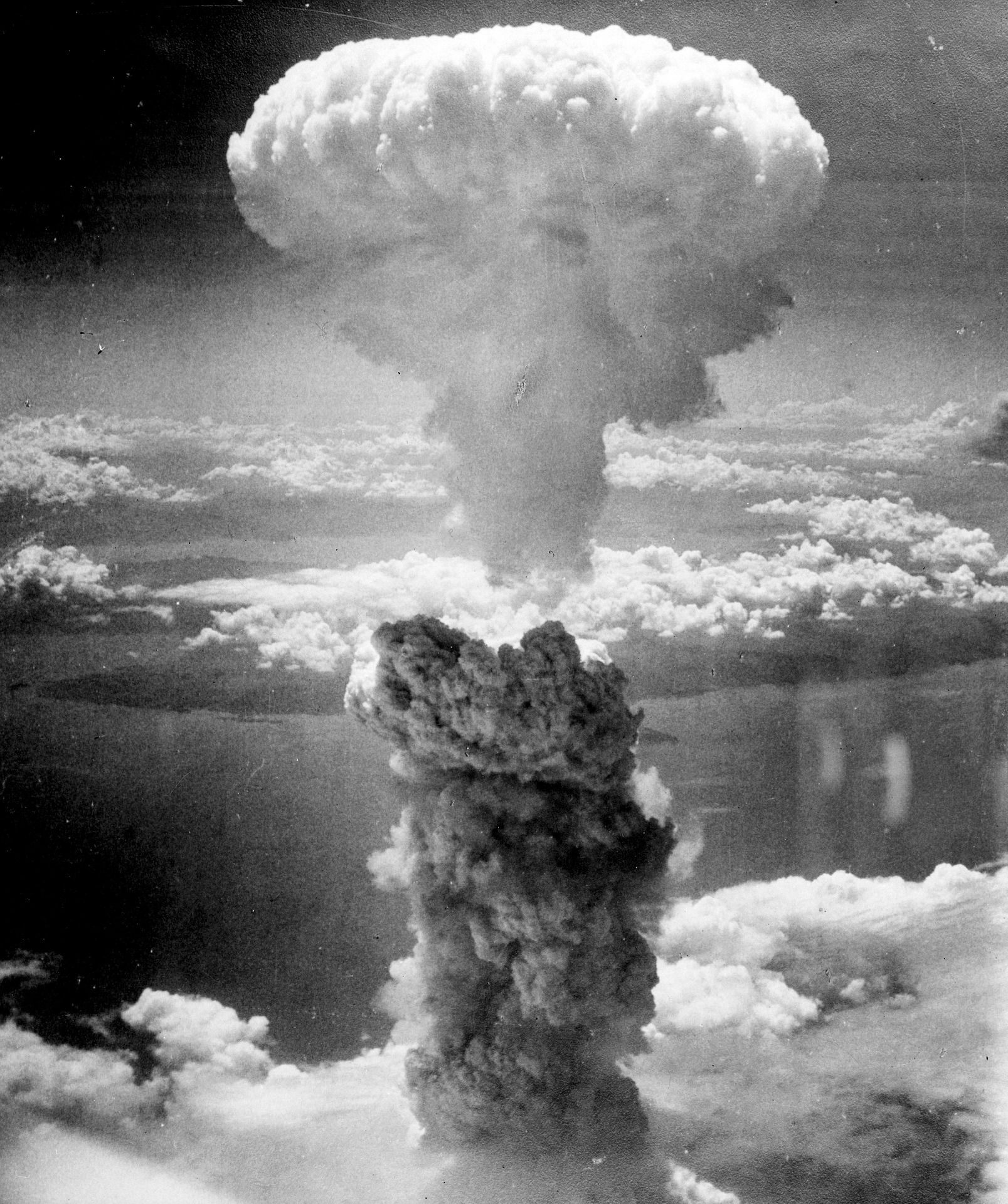 La Bombe Atomique Et La Double Le on De Camus La Bombe Atomique Et La Double Le on De Camus