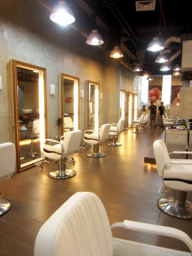 Shunji Matsuo Hair Studio by Hisato - Two Thousand Things
