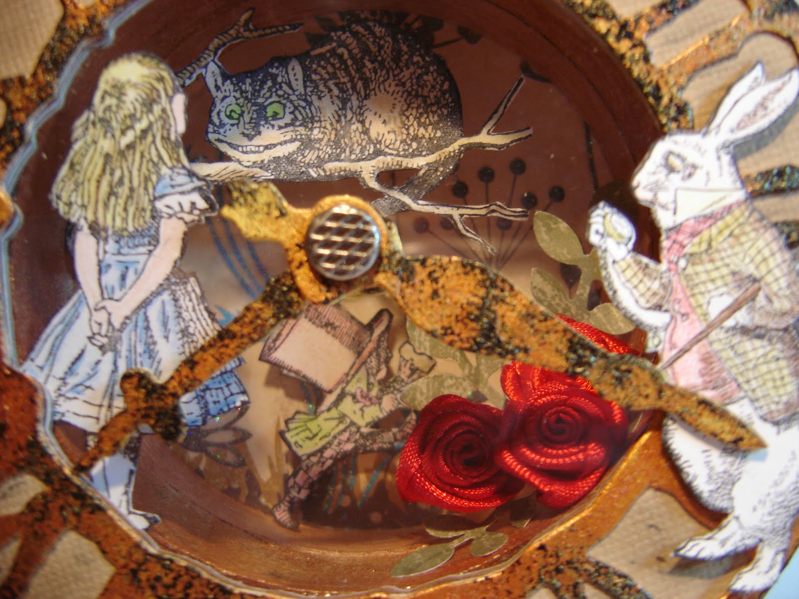 MONIQUE'S PRETTY DARK ART: Alice in Wonderland Curious Clock