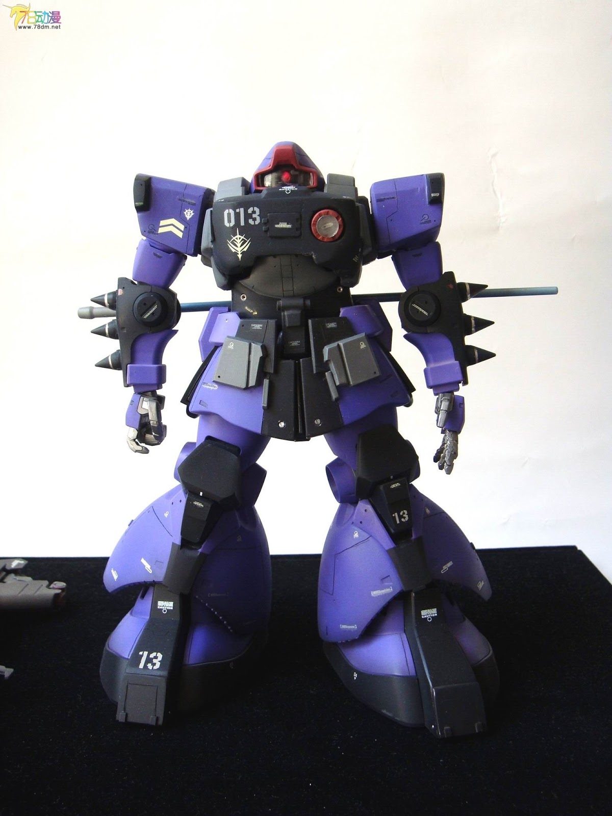 Gundam Family: MG 1/100 MS-09 Dom Custom Build