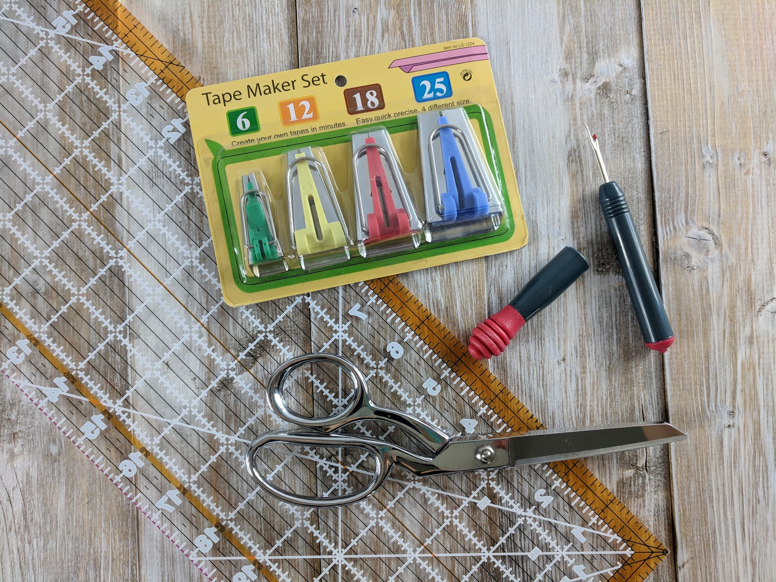 DIY Distressed Photo Backdrop and Cutting Table - DIY Danielle®