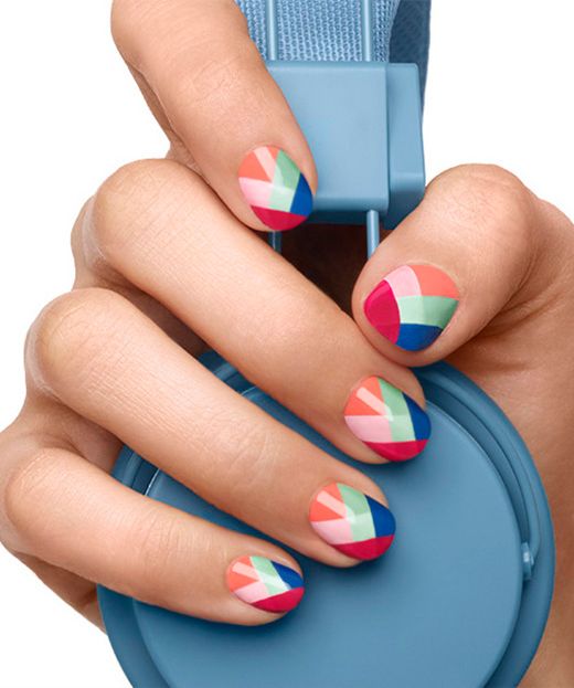 How to paint your nails