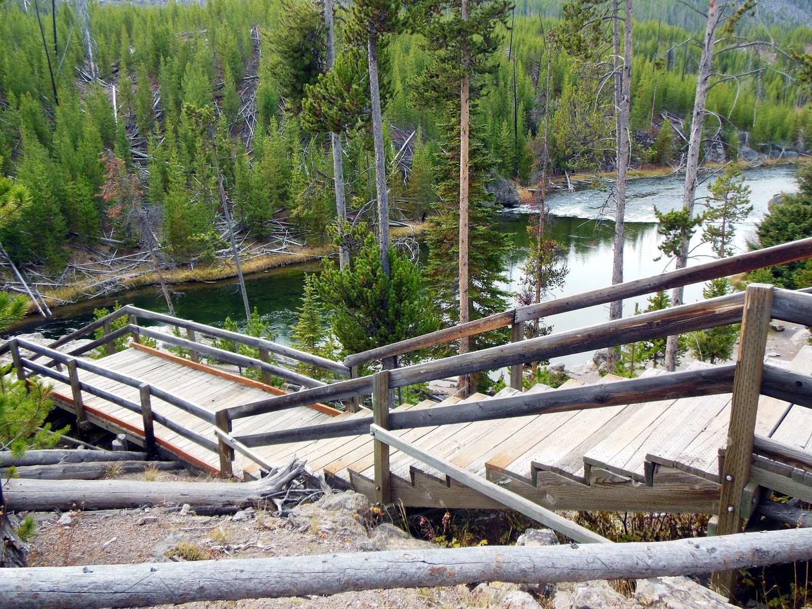 Focusing On Travel : Yellowstone Scenic Drive: Firehole Canyon