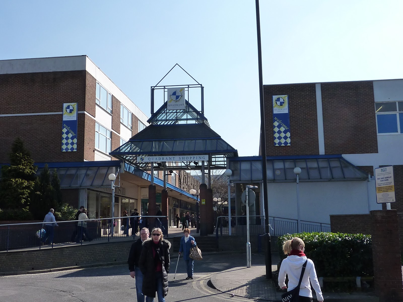 About Dunstable : Saturday in the Quadrant Shopping Centre......