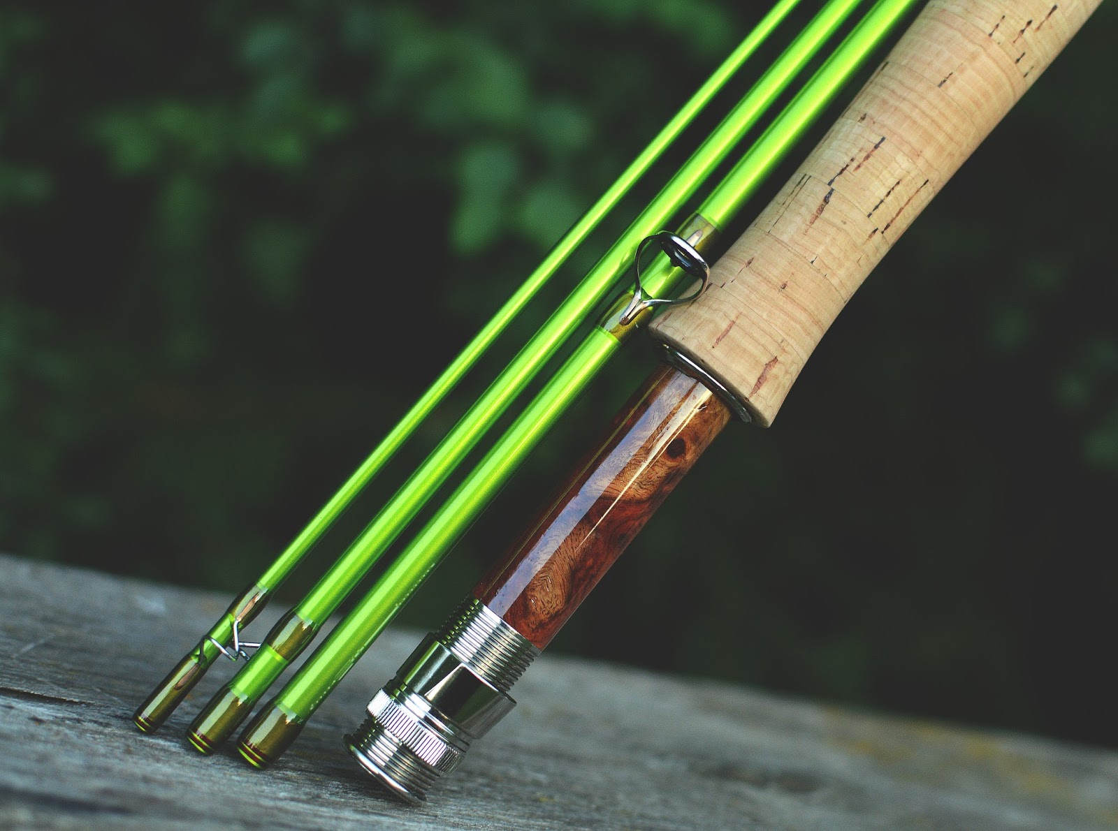 Handcrafted graphite and fiberglass fly rods: Sage Mod