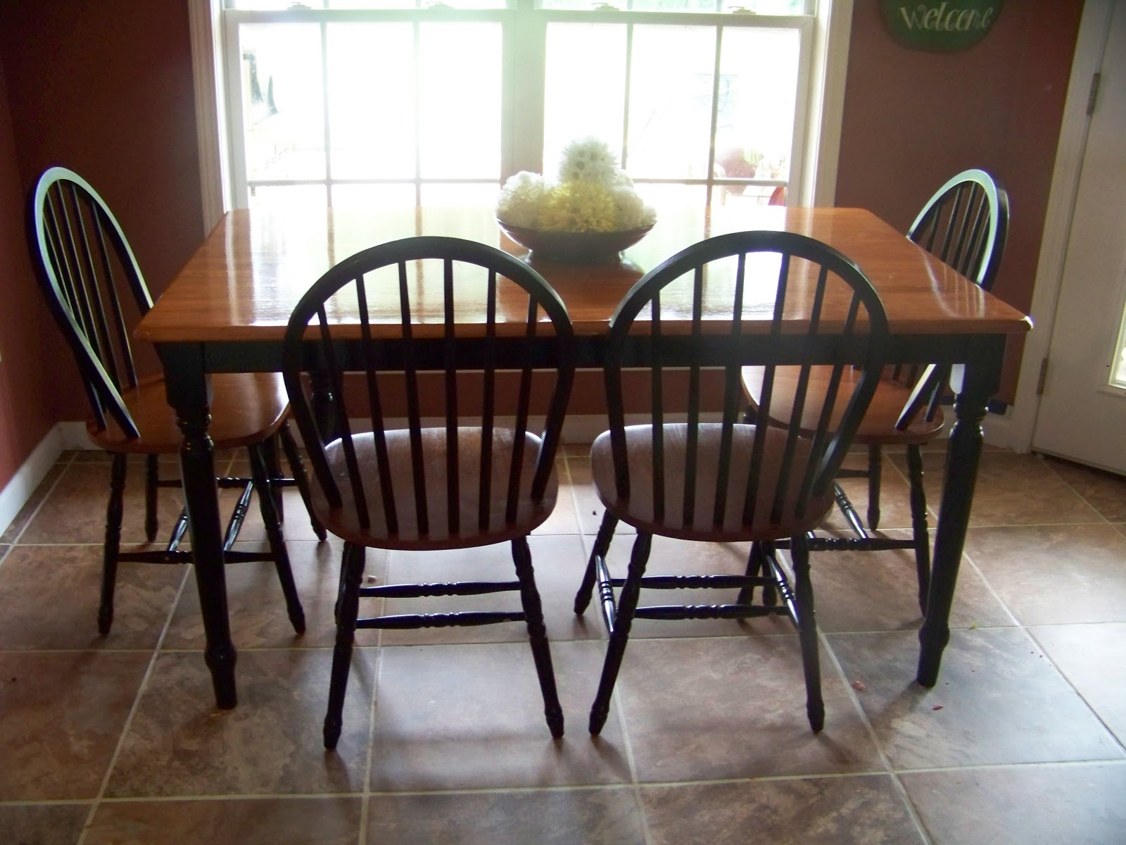 The Ferrell Boys and Me . . .: Makeover Monday - Kitchen Table