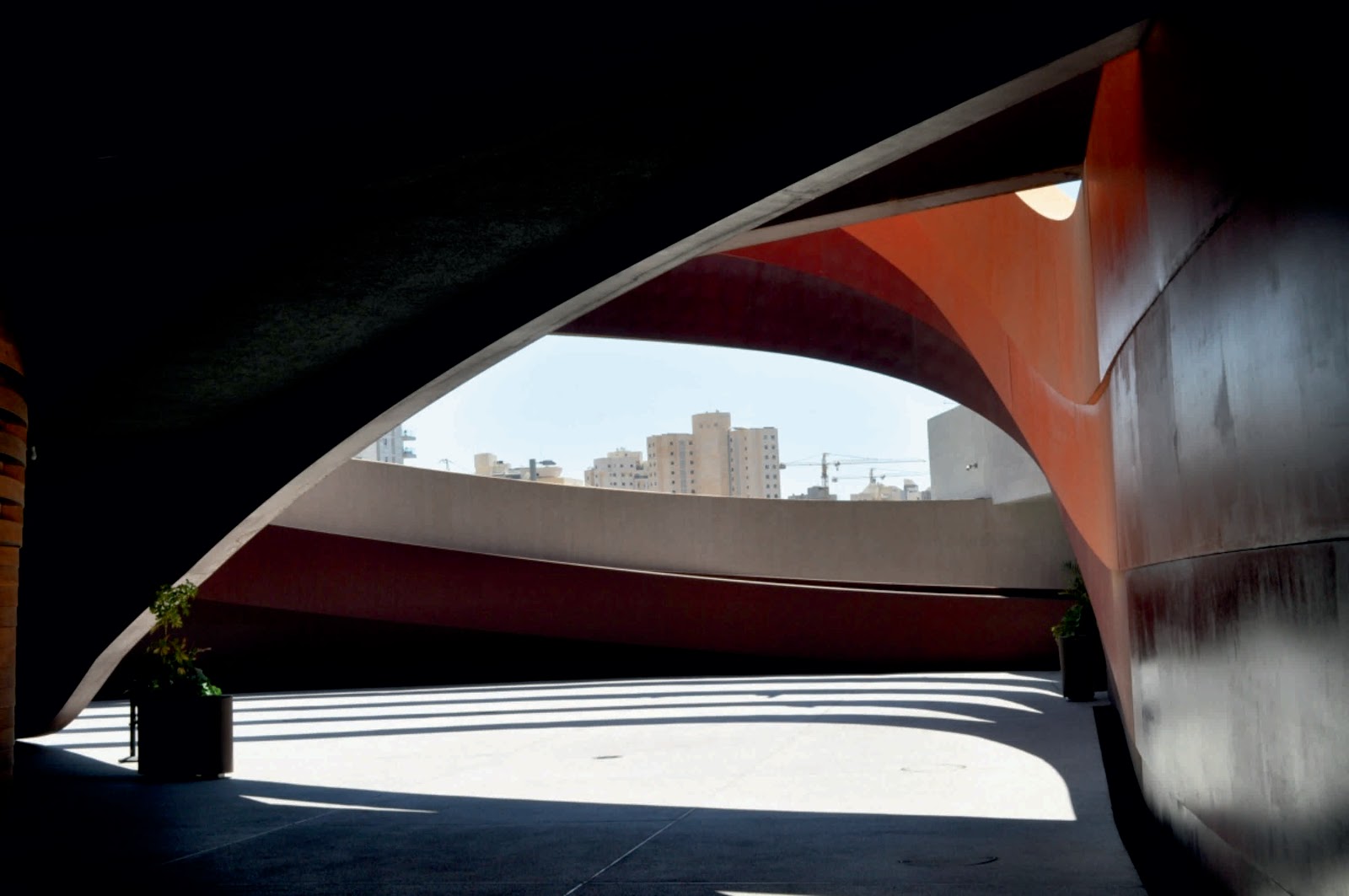 Ron Arad Oeuvre Gratuit