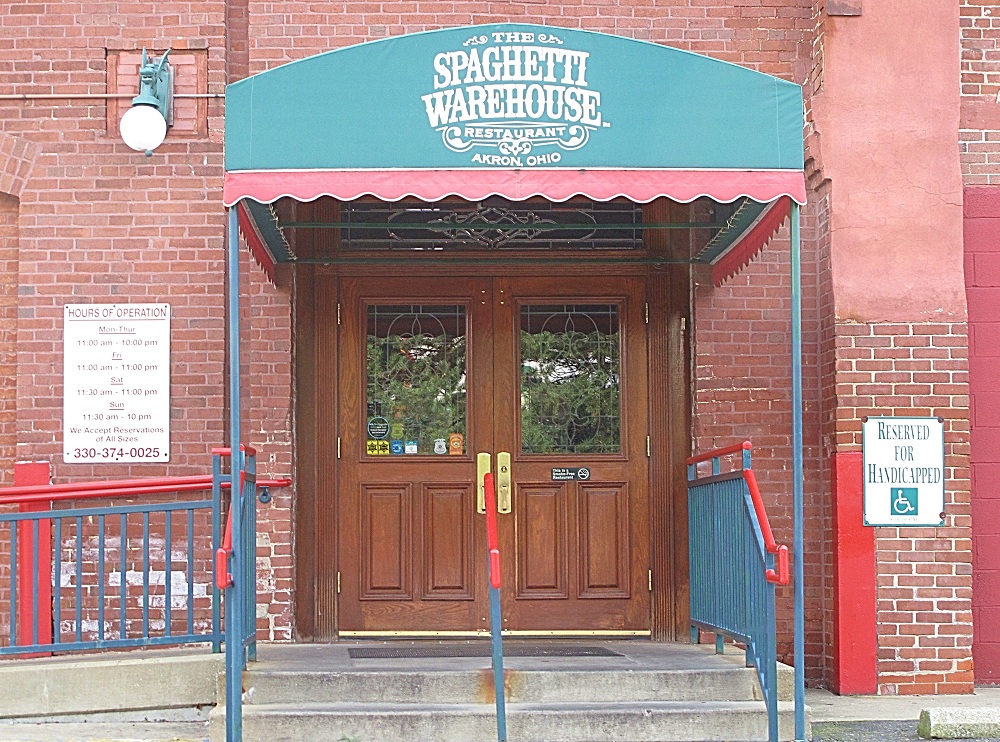 Mahoning Valley Eats & Treats: SPAGHETTI WAREHOUSE