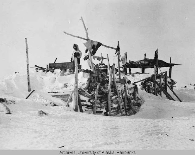 De la guerre chez les Eskimo : Alliance and conflict. The world system ...