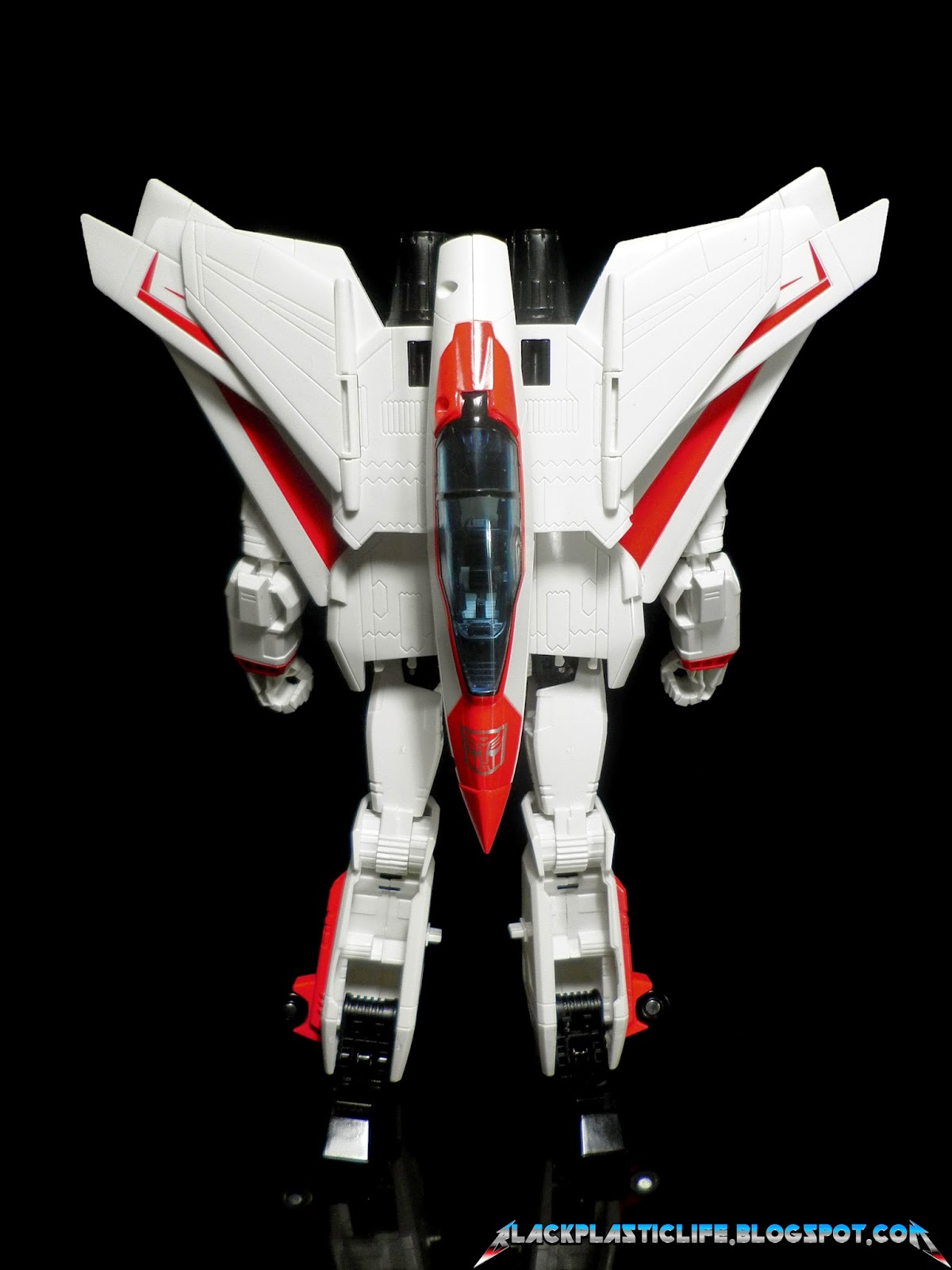 Black - Plastic - Life: Generations Leader Class Jetfire - Pictorial Review