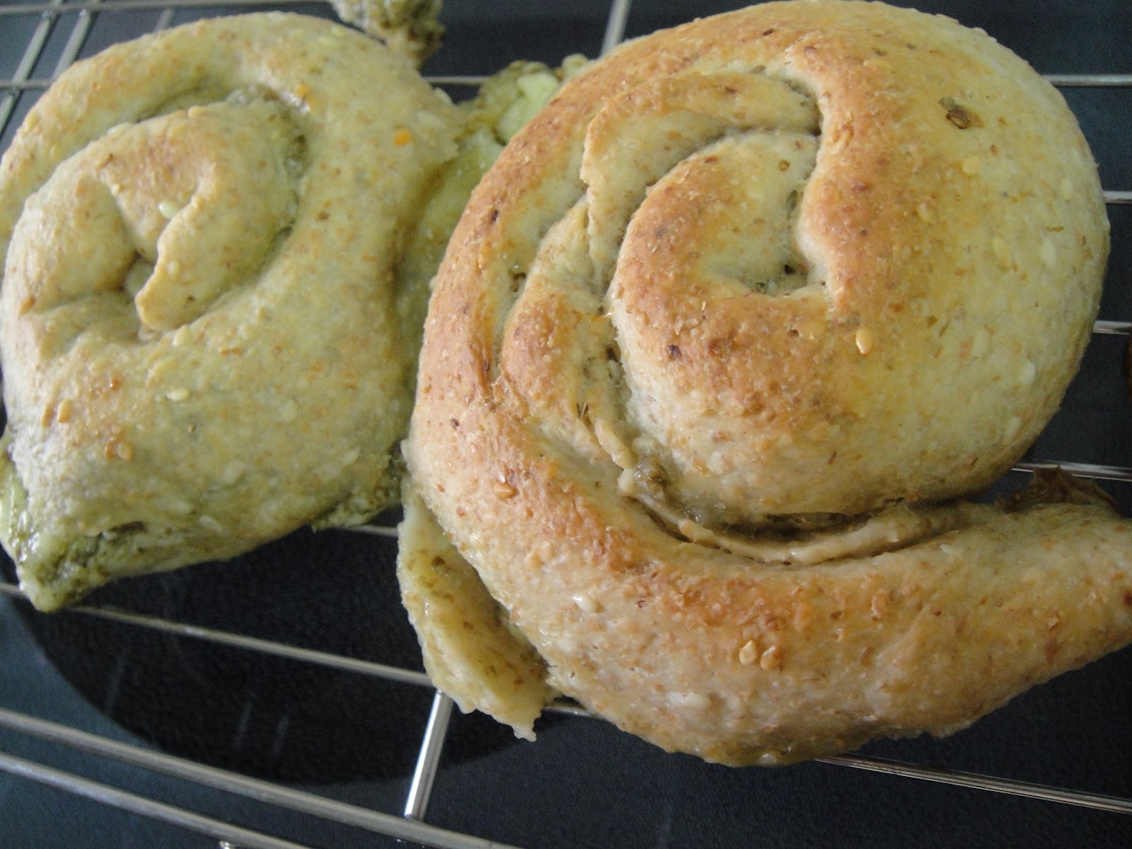 Maryam's Culinary Wonders: 100. Zaatar Cheese Snails - Halazon