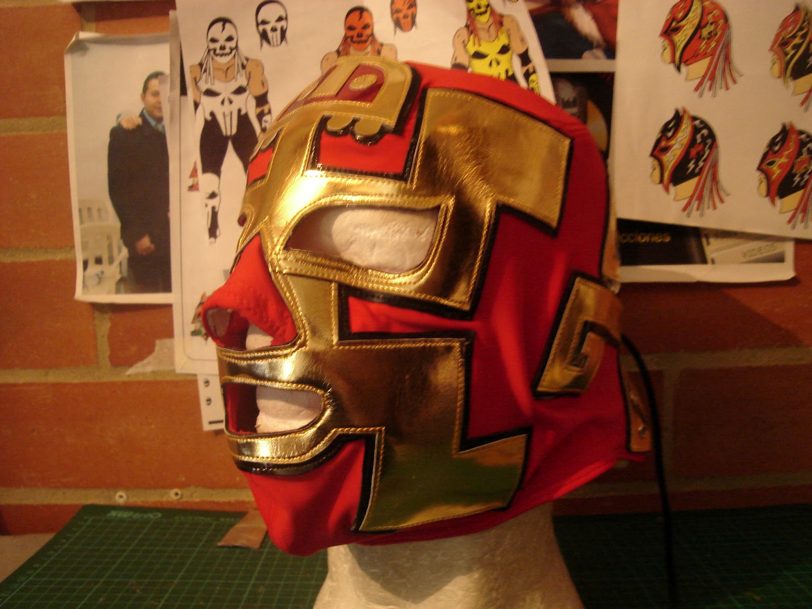 Máscara de EL DORADO - GUERRERO MUISCA Diseñada y Fabricada por El ...