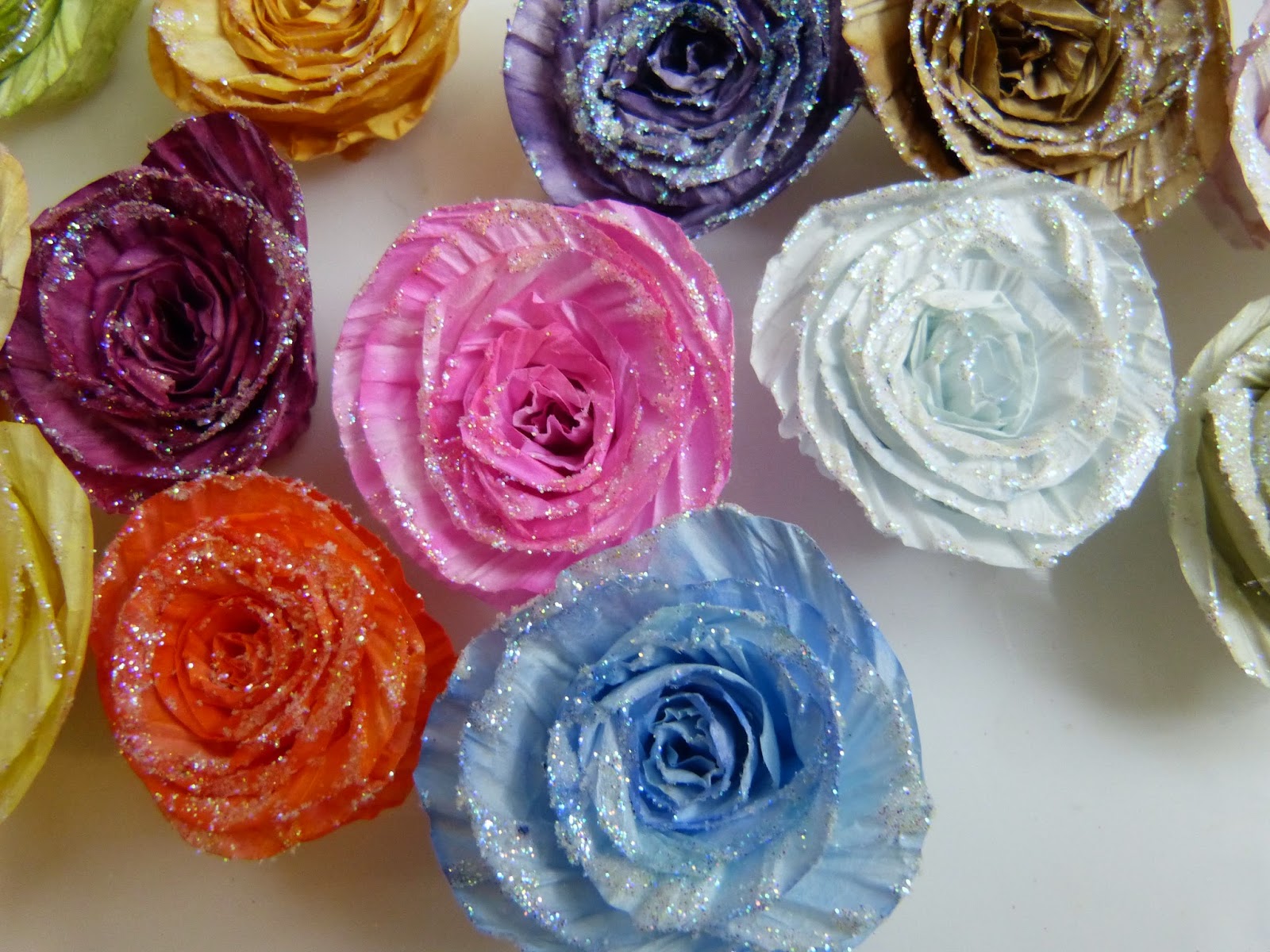 SaCrafters: Twisted paper cord making into flowers