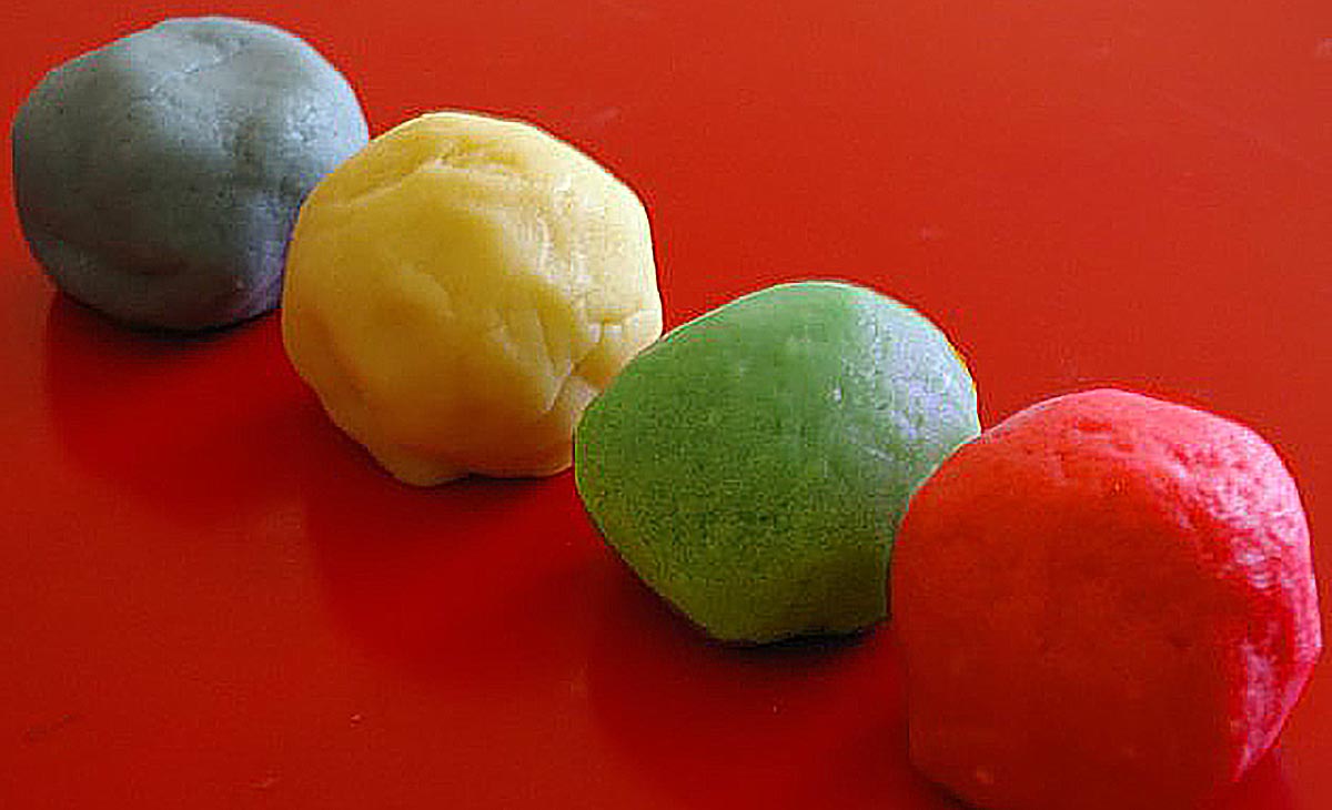 Day Hiking Trails: Fun activity for hiking kids: Clay Ball