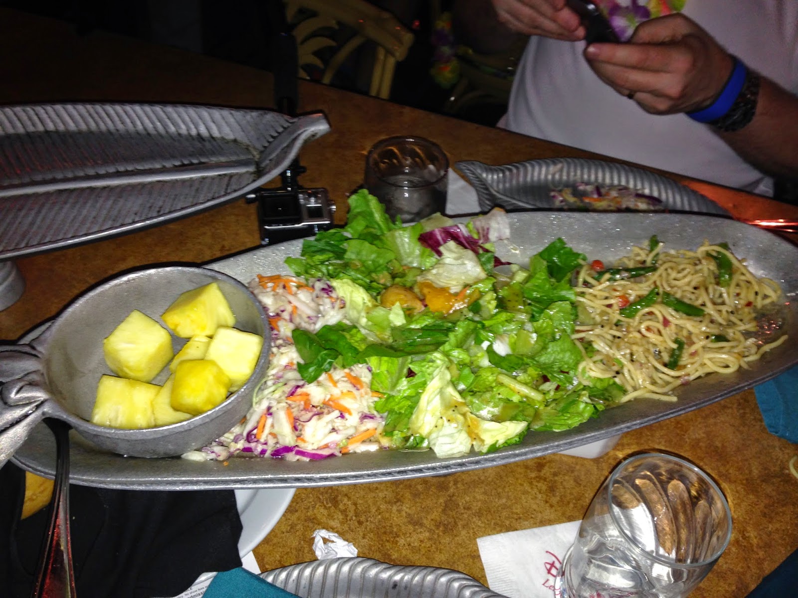 The Hominy Housewife: Disney's Spirit of Aloha Dinner Show