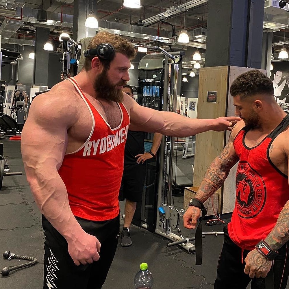 Muscle Lover: Enormous Israeli bodybuilder Haiel Troodi