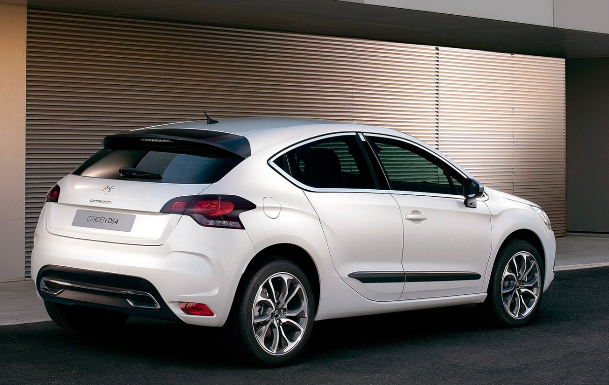 ENSAIO: Citroën DS4 1.6 THP/200 cv - COCKPIT AUTOMÓVEL