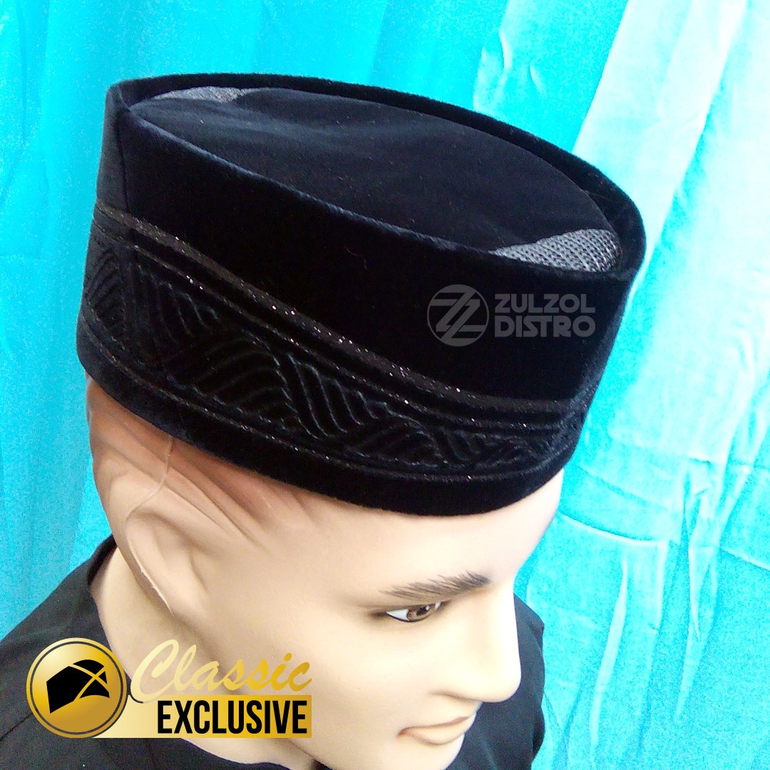 Peci Hitam Motif Triangle Lines PM9 - Zulzol Distro - Iket Sunda ...