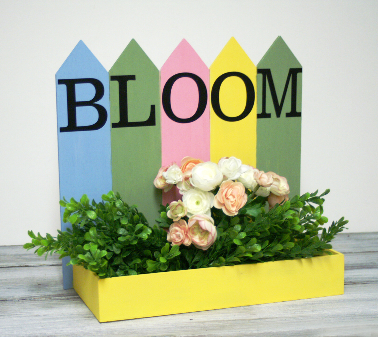 Ben Franklin Crafts and Frame Shop: DIY Bloom Flower Box