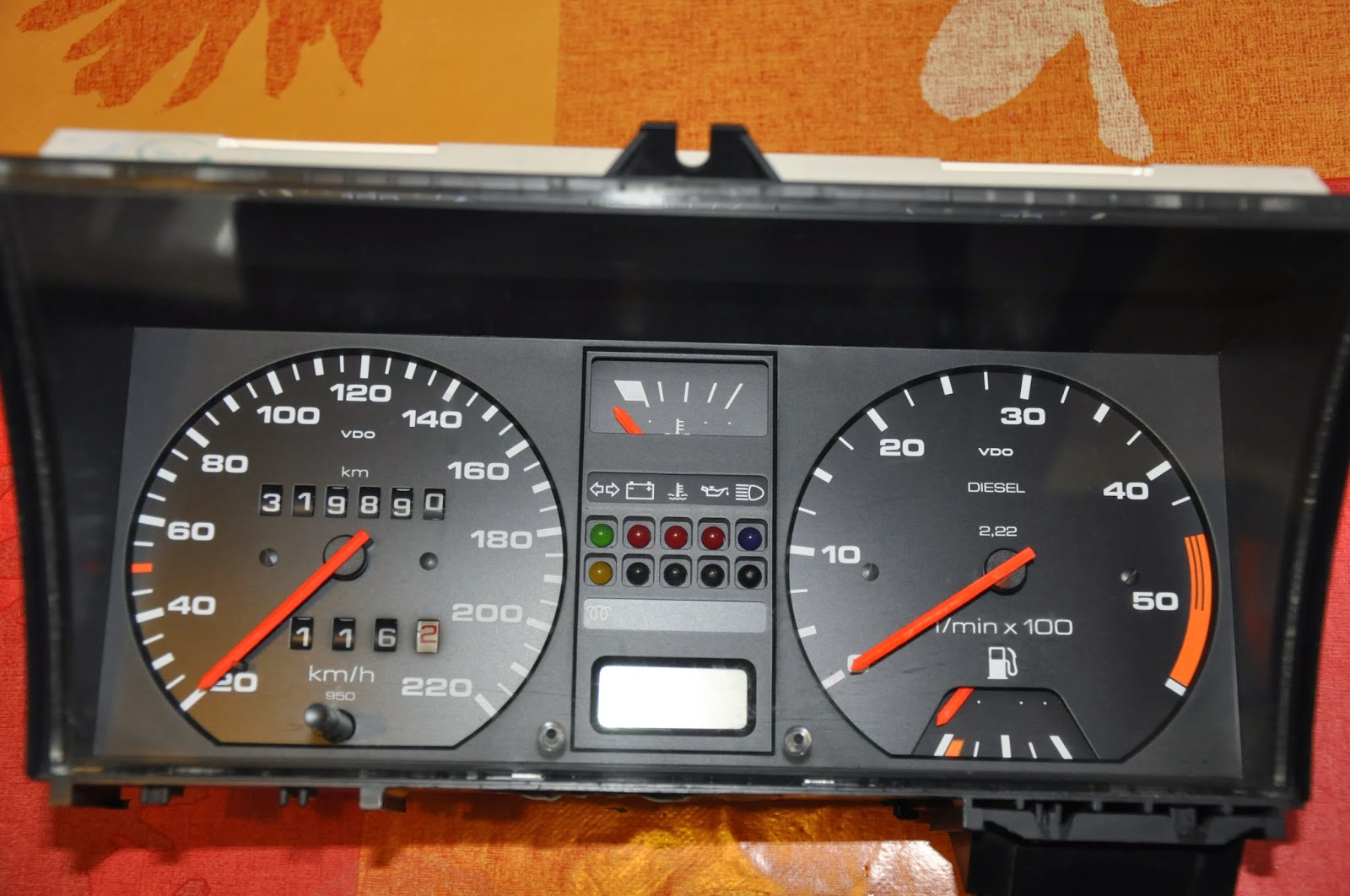 Mój golf mk2: Przeróbka licznika golfa 2 z zegara na obrotomierz