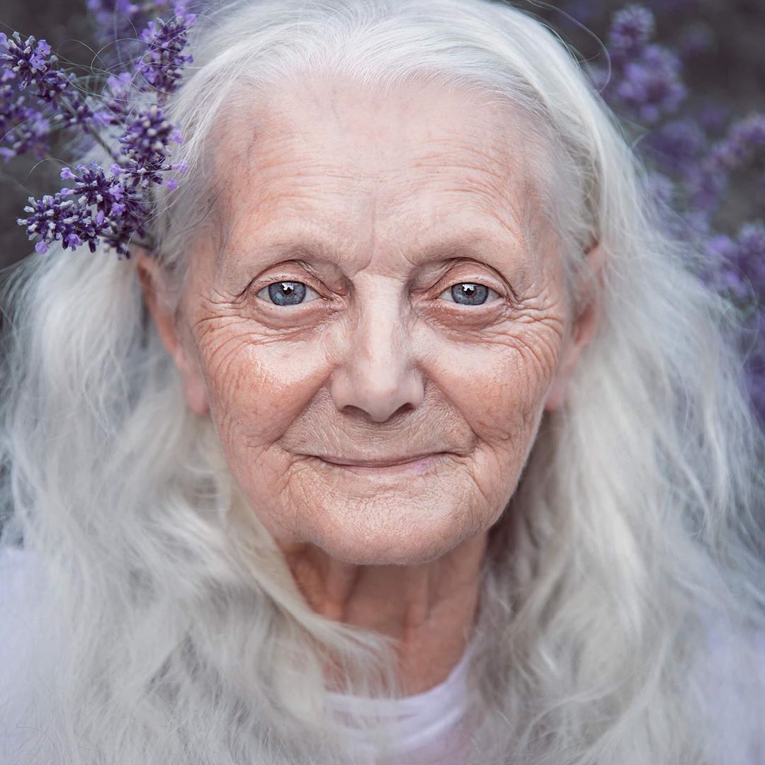 Beautiful old lady photography by Michaela Durisova - Creative DIY