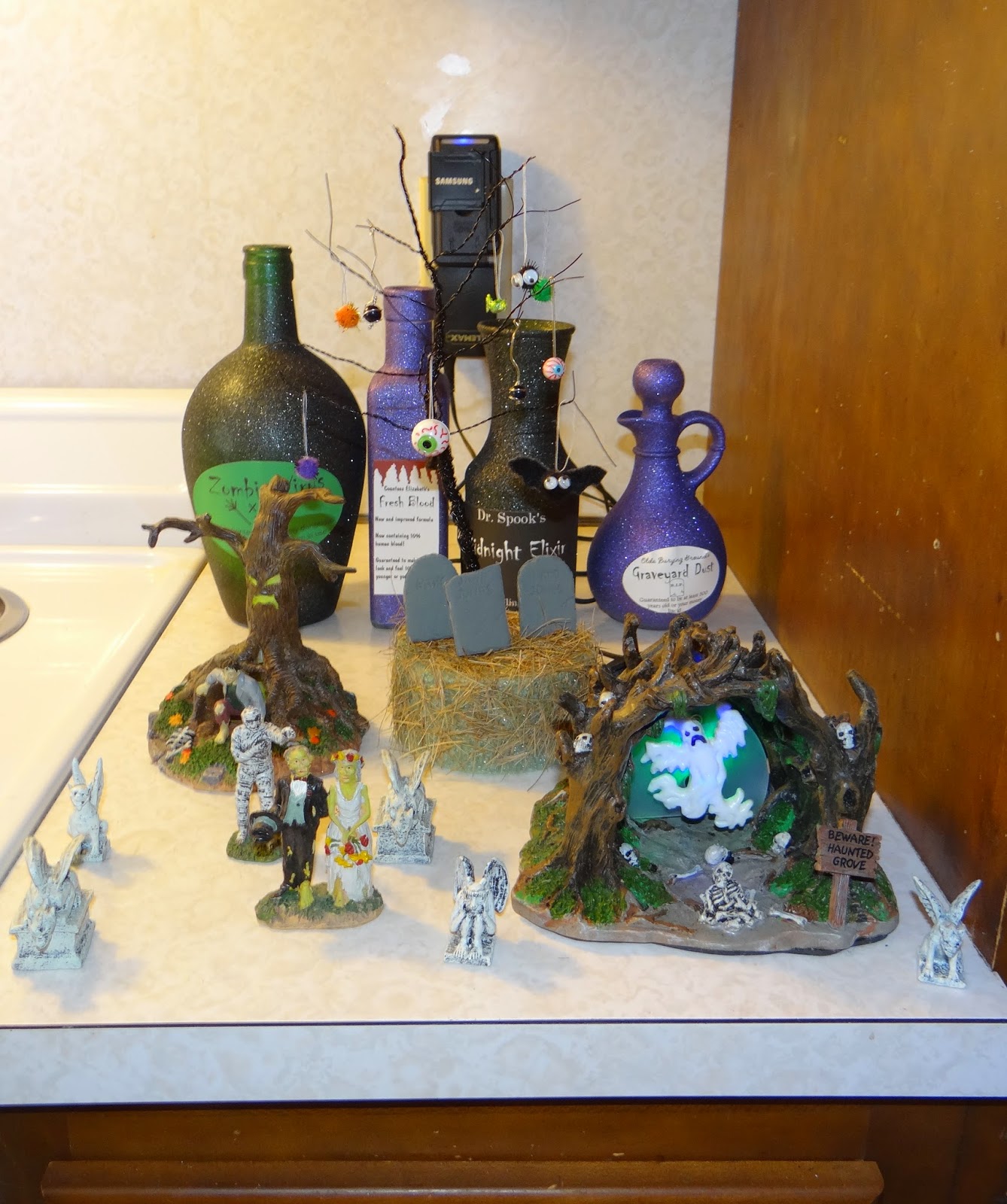 Amber's Craft a Week Blog: Mod Podge Halloween Plate and Halloween ...