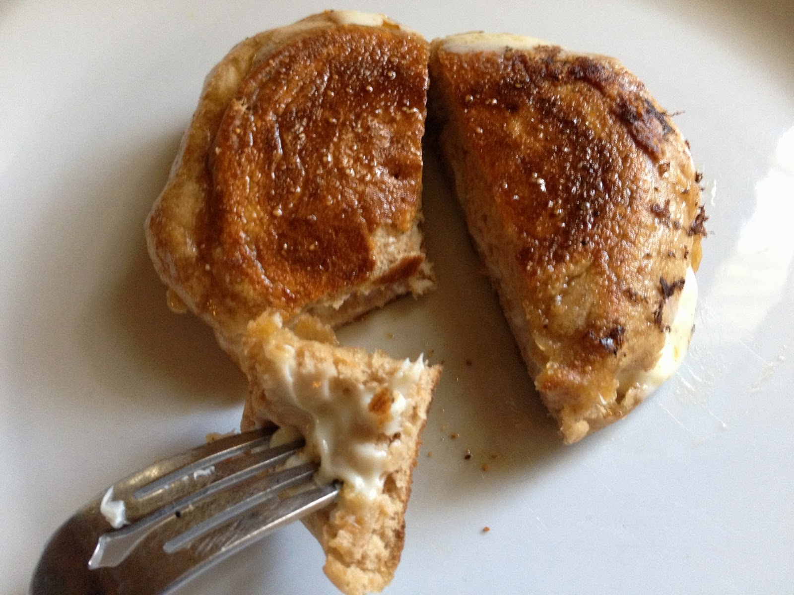 Bonz Blogz: Grilled Cheese English Muffin