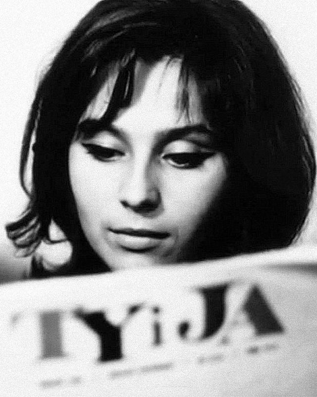 The “First Lady of Slovak Theater”: 28 Gorgeous Photos of Emília ...