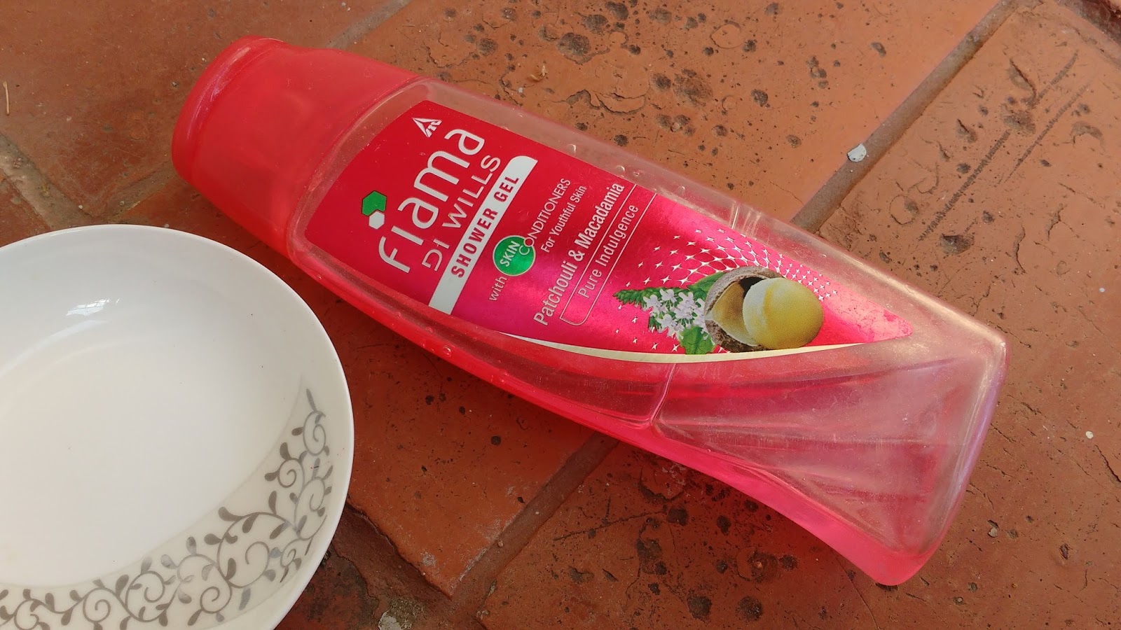Fiama Di Wills Patchouli And Macadamia Pure Indulgence Shower Gel