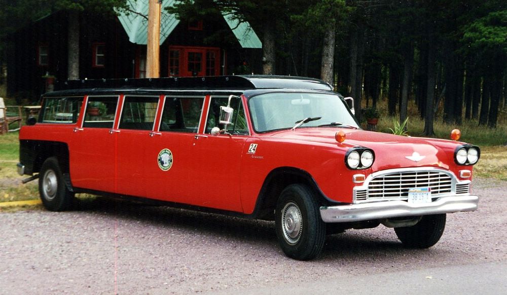 When Checker Went Long: 24 Amazing Photos of Checker Aerobus 8-Door ...