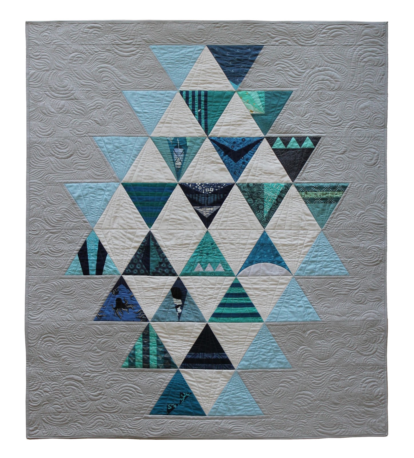 Fabric Mutt: Modern Triangle Quilts & Giveaway