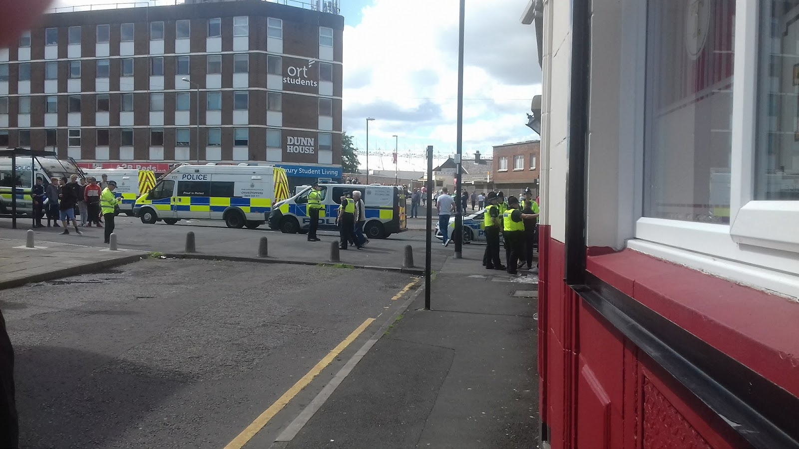 Football Hooligan Pictures: 2017