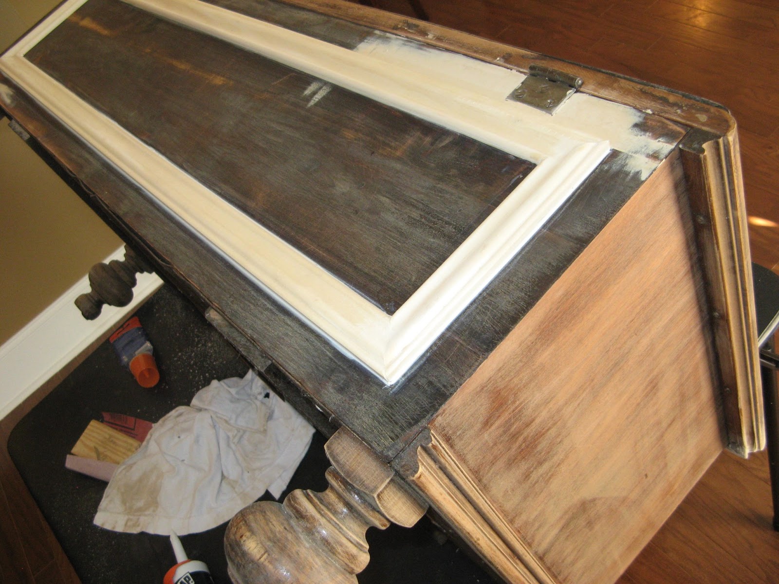 Susan Snyder: ANTIQUE SILVER PAINT FINISH